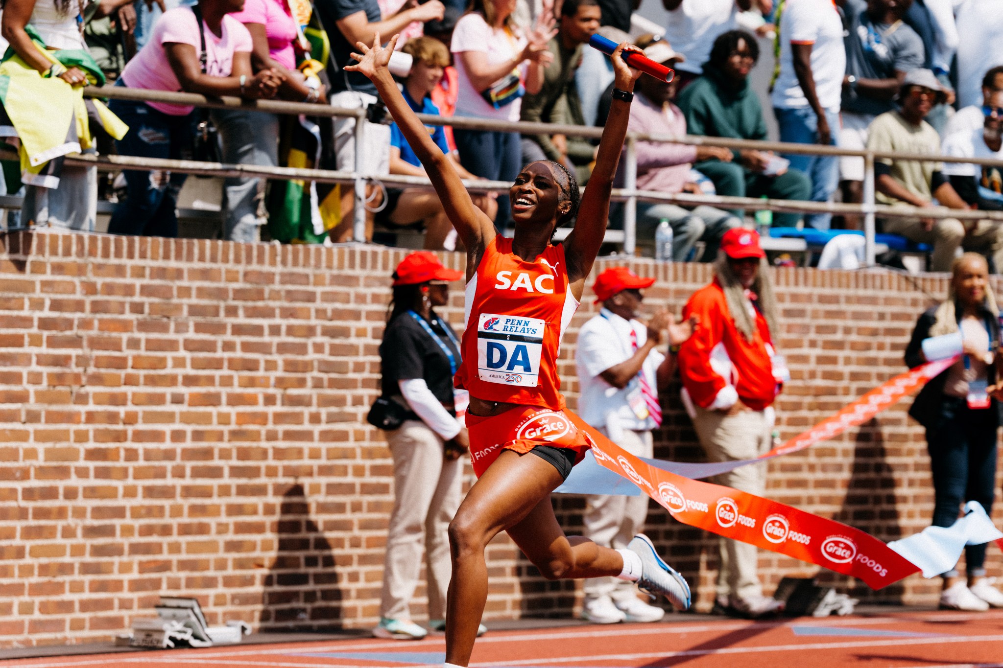 14-Year-Old Camryn Dailey Breaks 200m World Record (22.73) in Florida ...